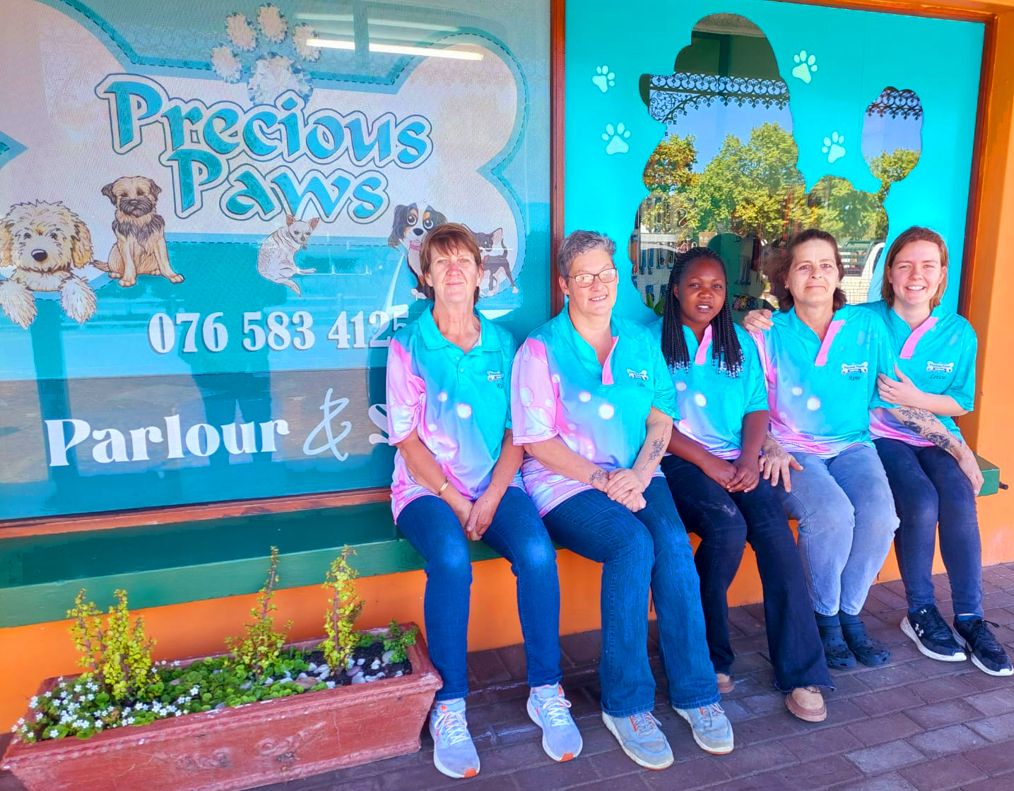 Home - Precious Paws